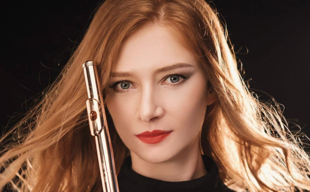 Elzbieta - The Flute View